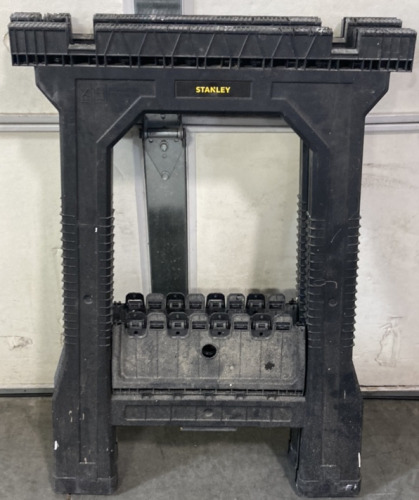 STANLEY SAW HORSES AND WATER BUCKET W/ HEATER
