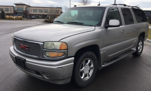 2004 GMC YUKON - DENALI PACKAGE!