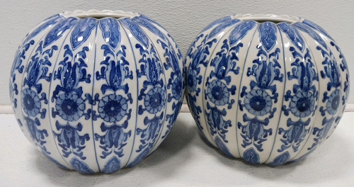 (2) 9 Ceramic Oriental Ginger Pots