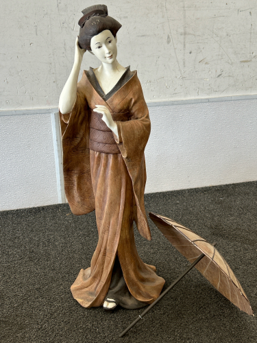WINTERTHUR GEISHA WITH UMBRELLA STATUE