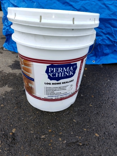 (1) 5Gallon Bucket of Perma Chink Log Home Sealant