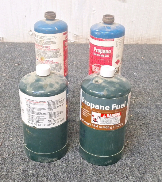 4 Small Propane Tanks....BB12