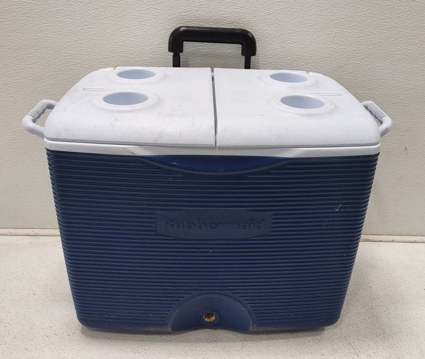 Blue Rubbermaid Cooler w/ Wheels