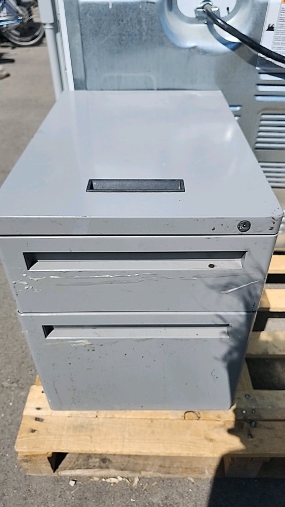 Filing Cabinet on Castors