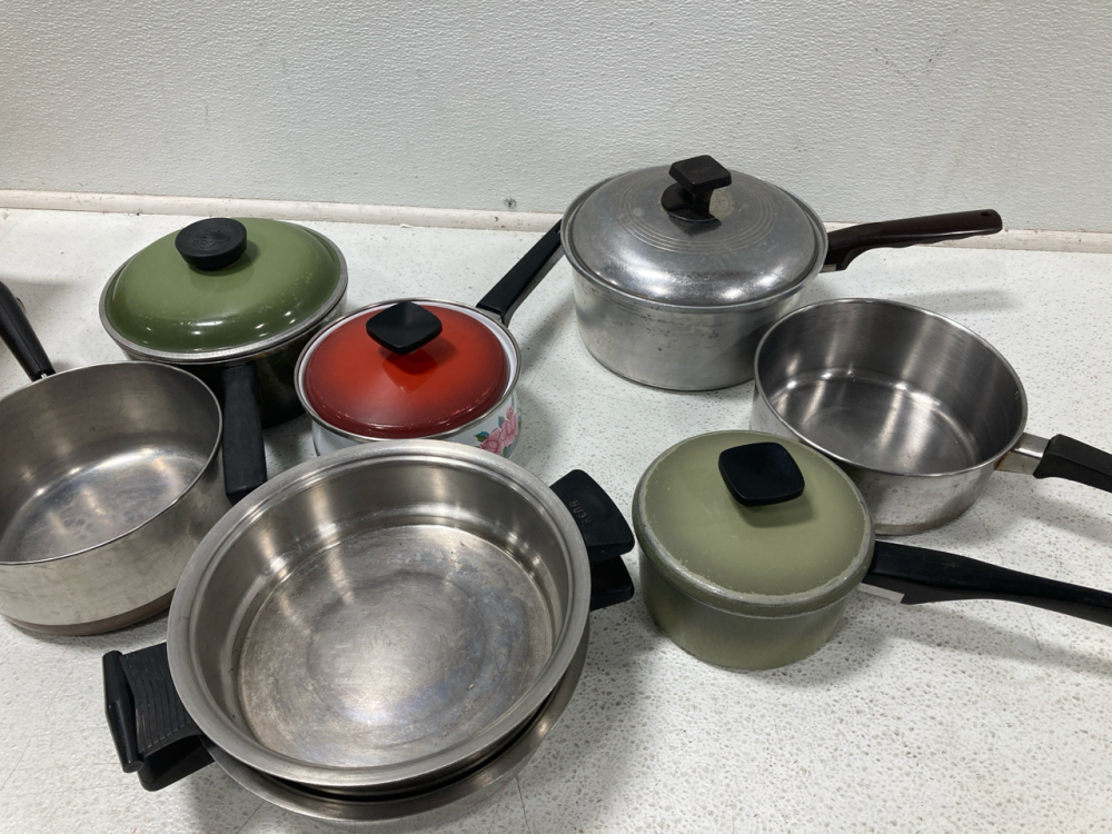 (7)Pots, All Sizes, With Lids,