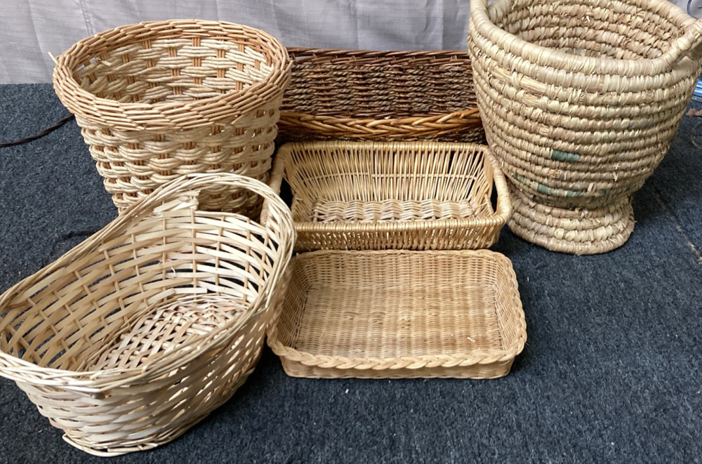 VARIETY OF WICKER BASKETS.