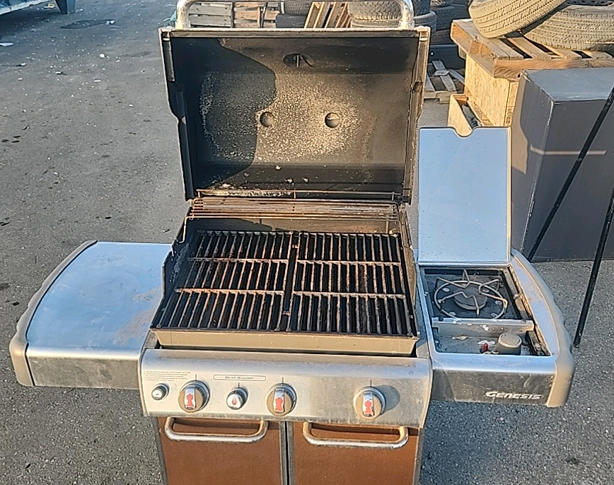 Weber Genesis Outdoor BBQ