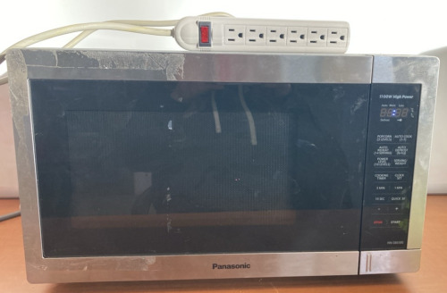 Panasonic Microwave & Power Strip