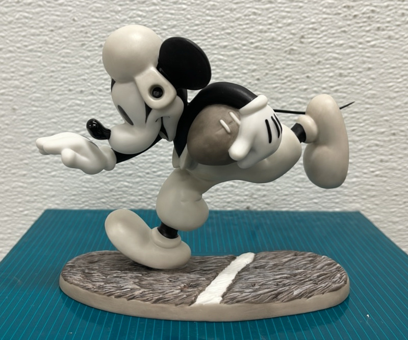 Walt Disney Classics Collection “Touchdown Mickey” Mickey Mouse 6” Figurine