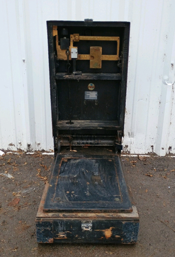 (1) Fairbanks Morse Portable Scale - 300 LB