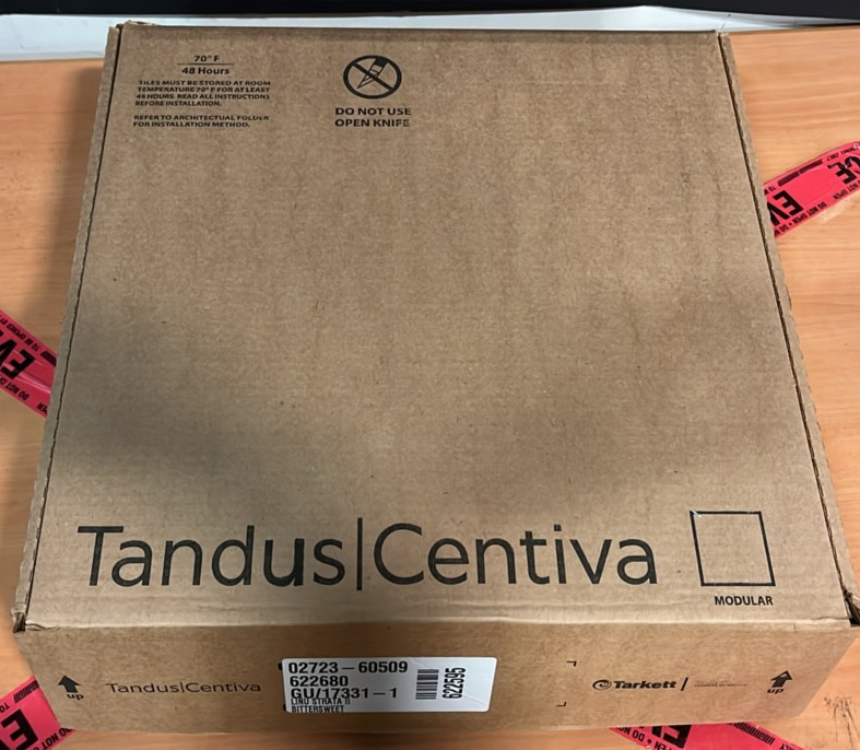 Tandus Centiva 21 Pack of Brown 18”x18” Brown Carpet Tile