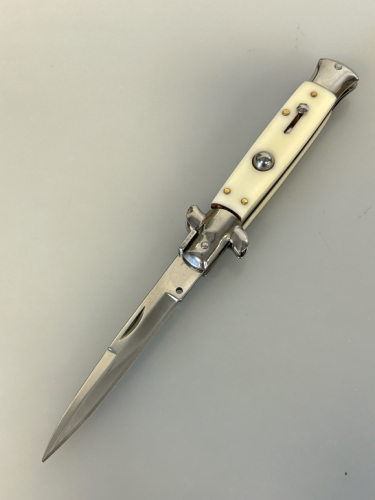 White Italian Style Switchblade