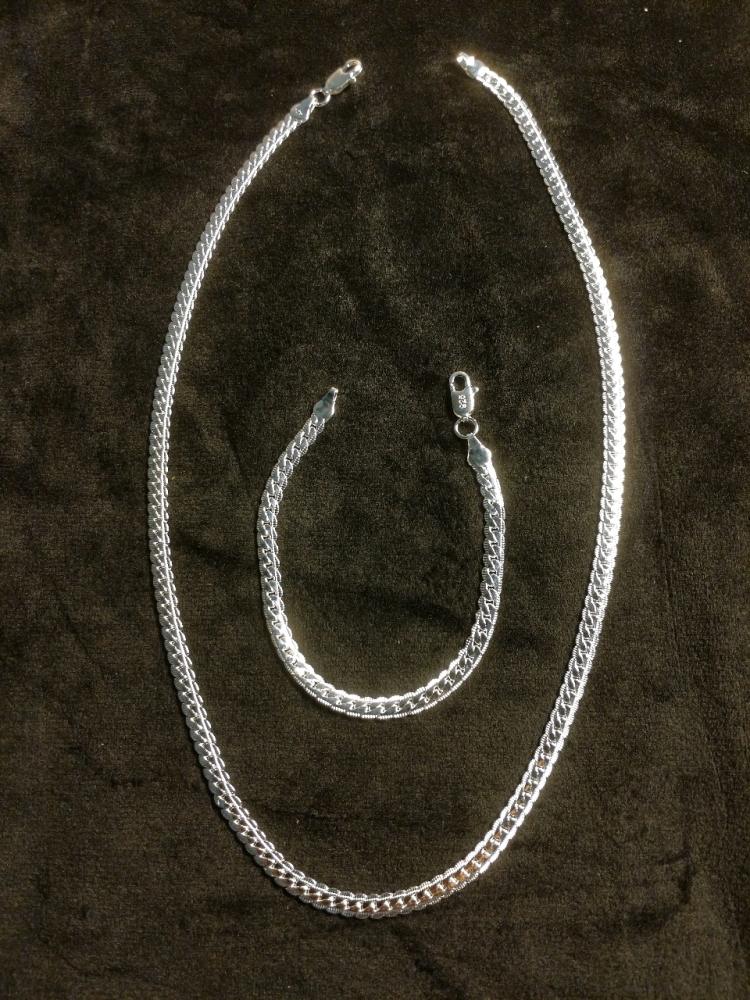 20 925 Stamped Silver Chain and Bracelet