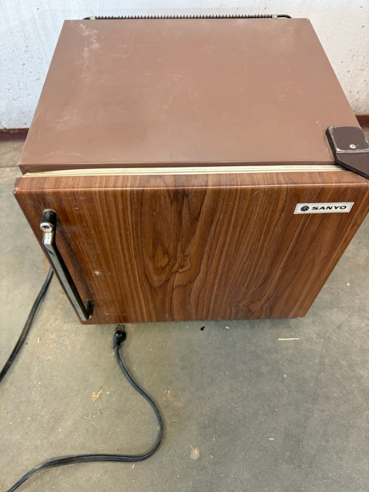 Sanyo Mini Fridge