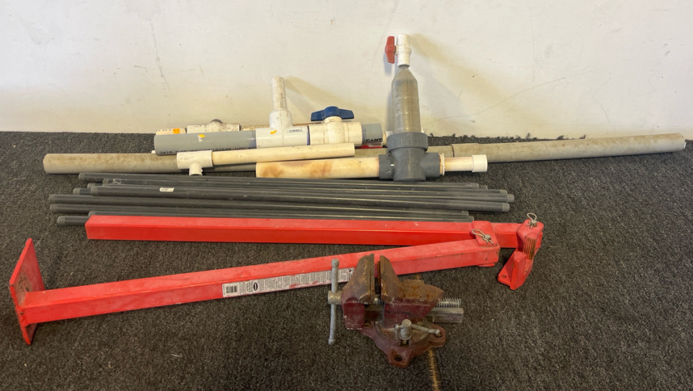 Vintage Sotz Monster Maul Axe Wedge Splitter, T Post Puller, Bench Vise ...