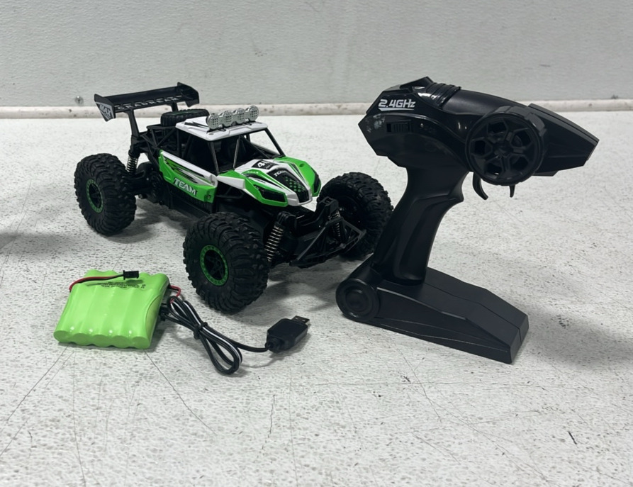 (3) Action Figures (1) BikeTrial Team Max Off-Road RC car With Remote