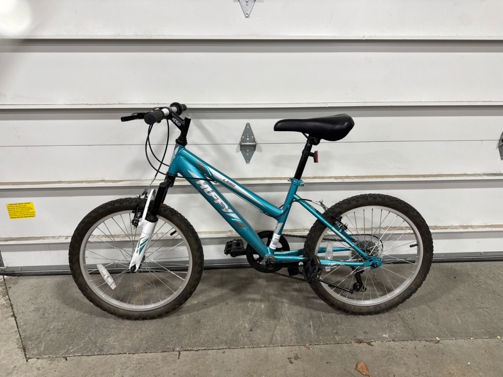 (1) 20” Huffy Highland Blue Bike