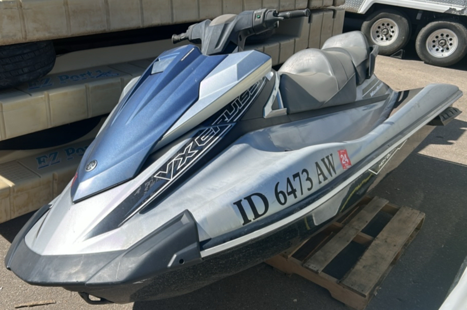 2016 YAMAHA BT JET SKI