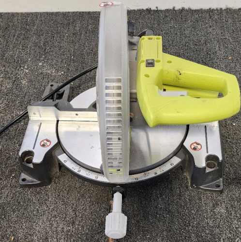 Ryobi 10-inch Compound Miter Saw