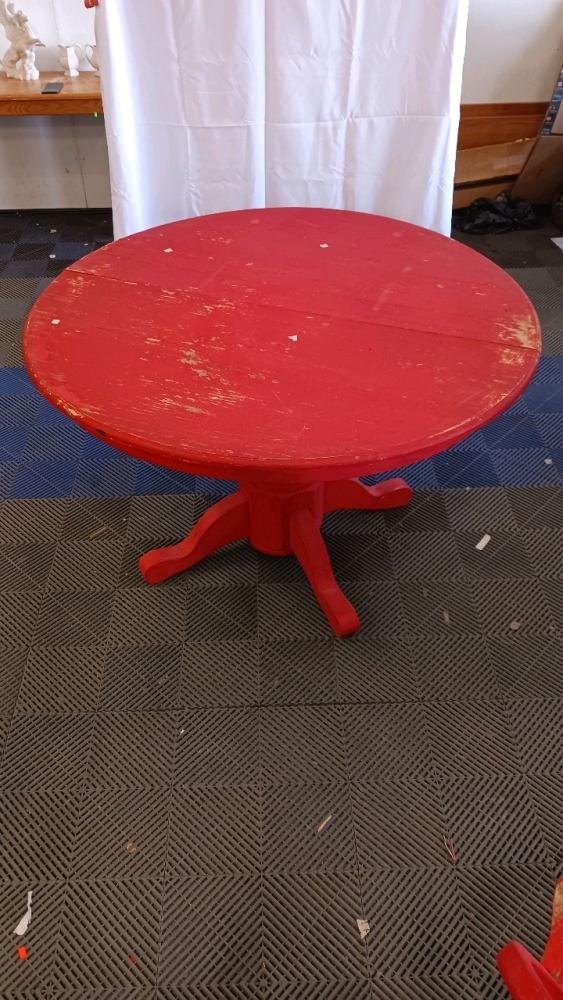 (5) Red Painted Round Dining Table & Chairs - 42 Round