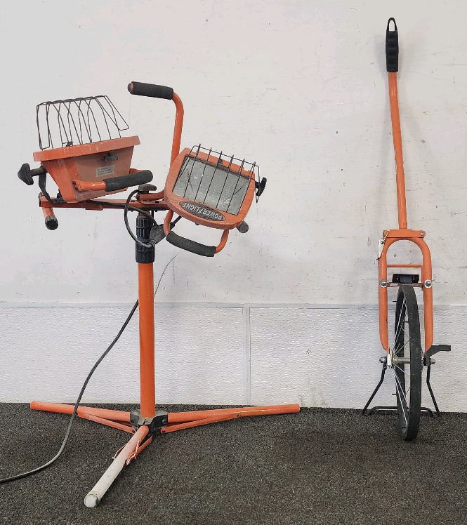 Keson MP401 Metal Professional Wheel, Standing Lights