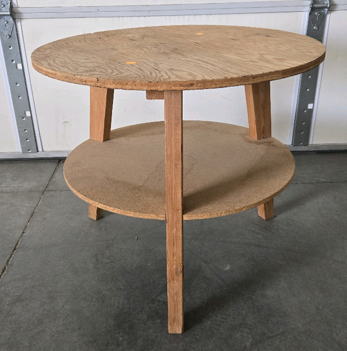 Round Wood 3-Leg Table