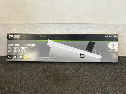 Commercial Electric Motion Sensing Shop Light With Solar Panel