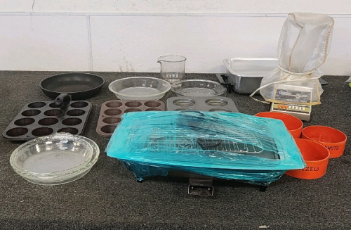 Flat Top, Pans, Glass Pie Pans, Cupcake Pan, Blender, And More!