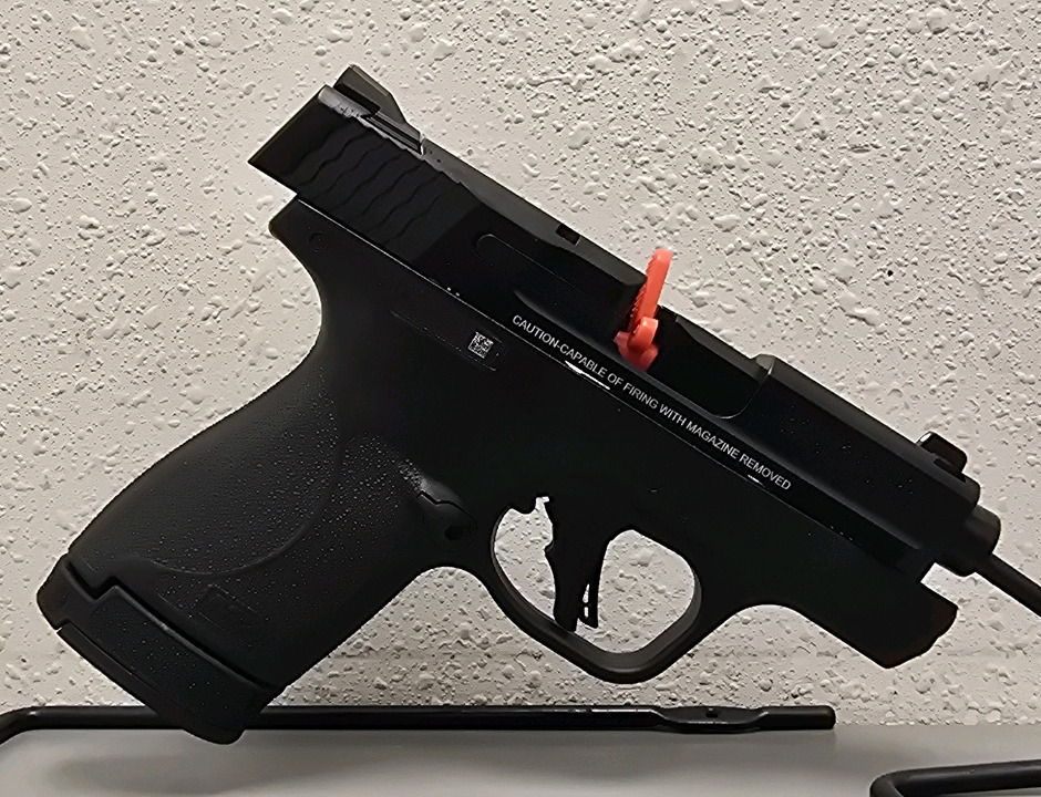 *New* Smith & Wesson M&P9 Shield Plus 9mm Semi Automatic Pistol-- JHC8706