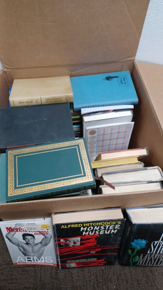 (15 ) Assorted Books