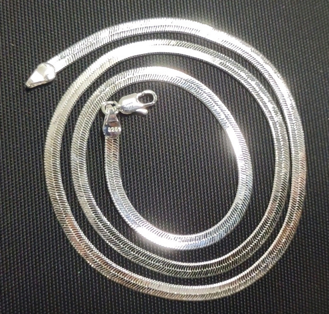 22 925 Snakebone Chain Link Necklace