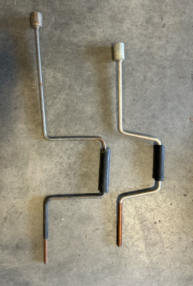 Long and Short Crank Handles For Scissor Jacks
