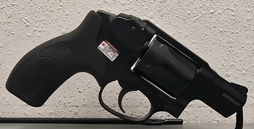 Smith & Wesson Bodyguard 38 Revolver, .38 Special P, Insight Laser