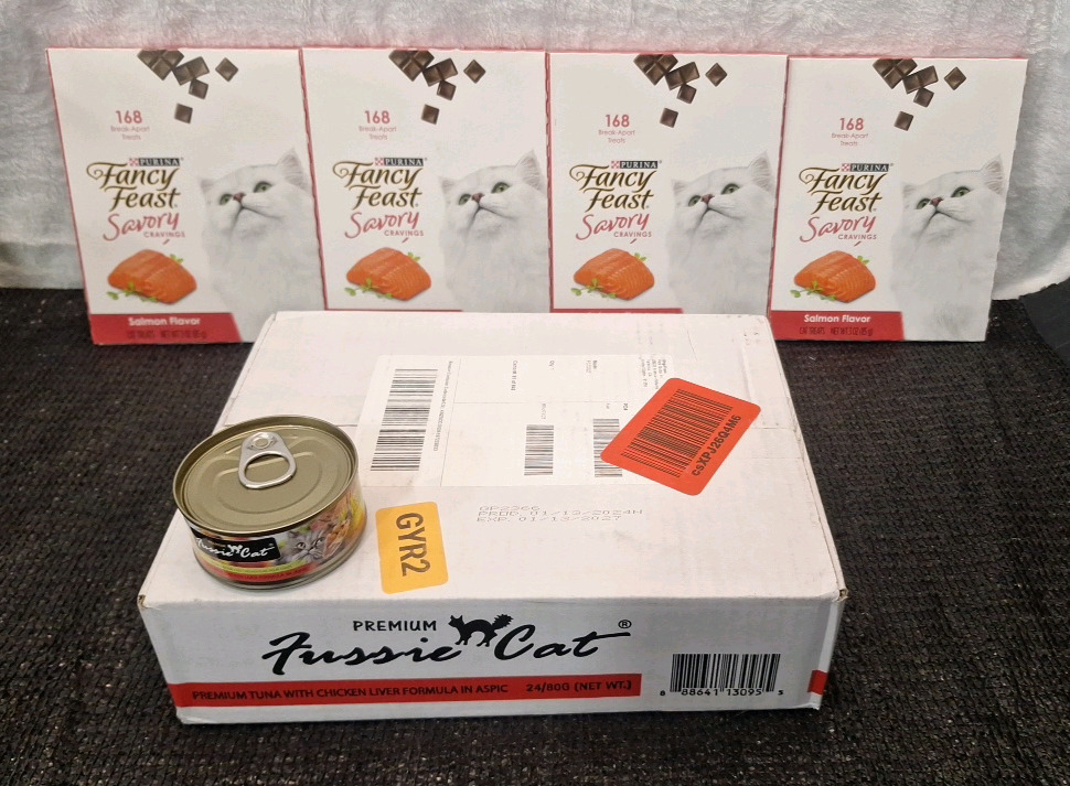 (1) Case Of Fussie Cat Premium Grain Free Tuna W/ Chicken Liver In ...
