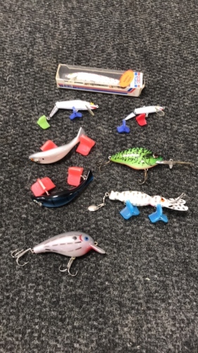 (8) Vintage Fishing Lures (2) Heddon Prowlers (2) Rebel “Broken Back ...