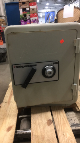 Sentry Valueguard 1380 Safe